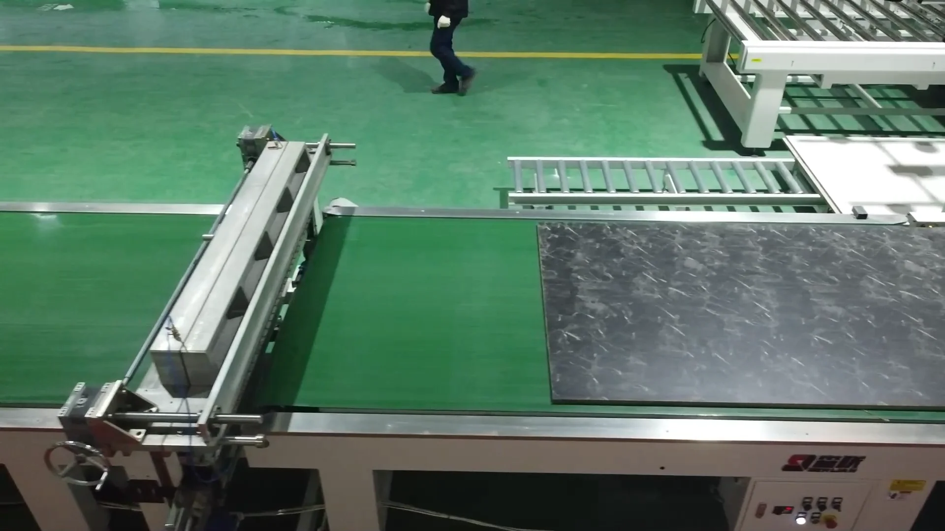 High Gloss Mirror Reflective Effect Uv Curtain Coating Equipment ...