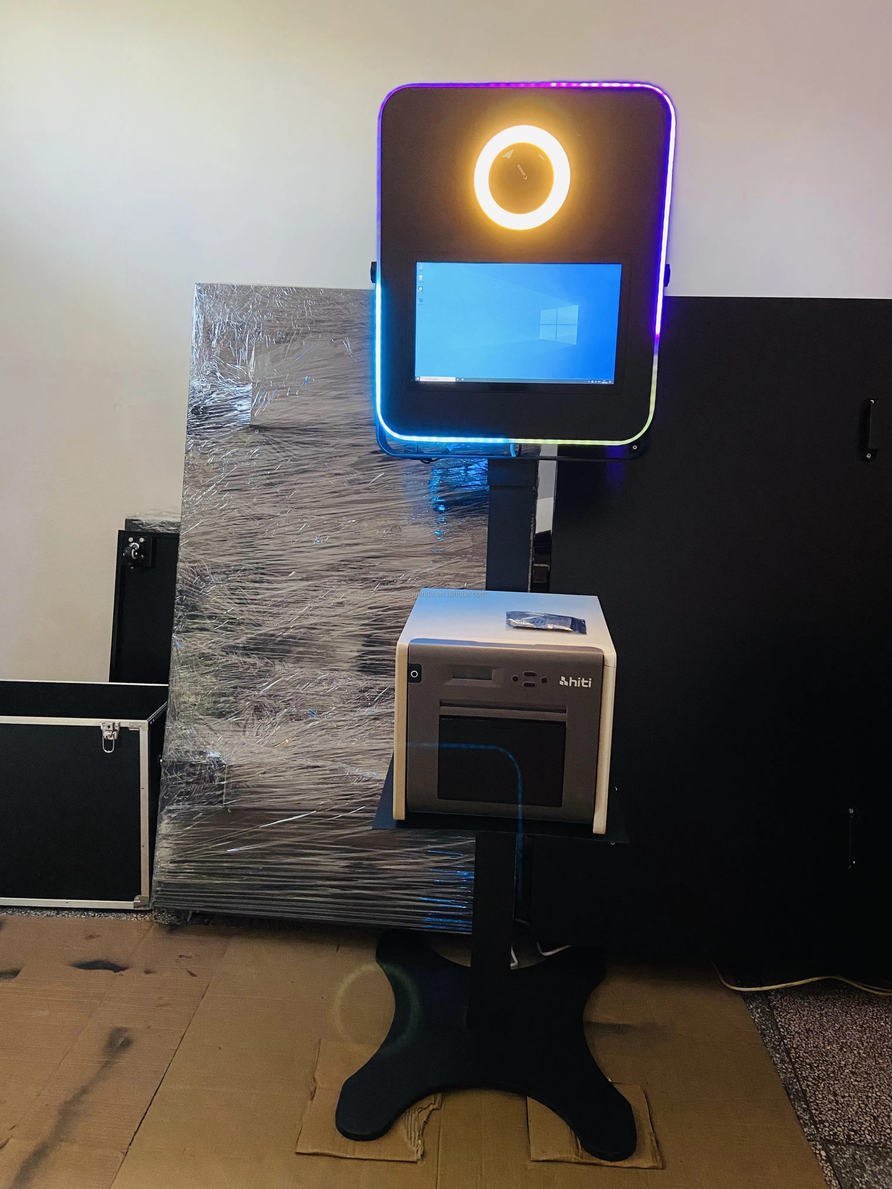 Pretty Portable Selfie Photo Booth - Perfect for Weddings