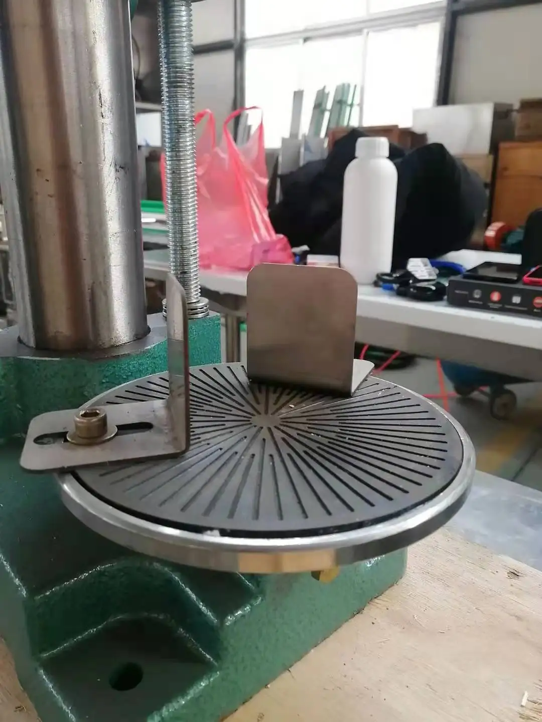 Efficient Bottle Cap Closing - Semi Automatic Capping Machine