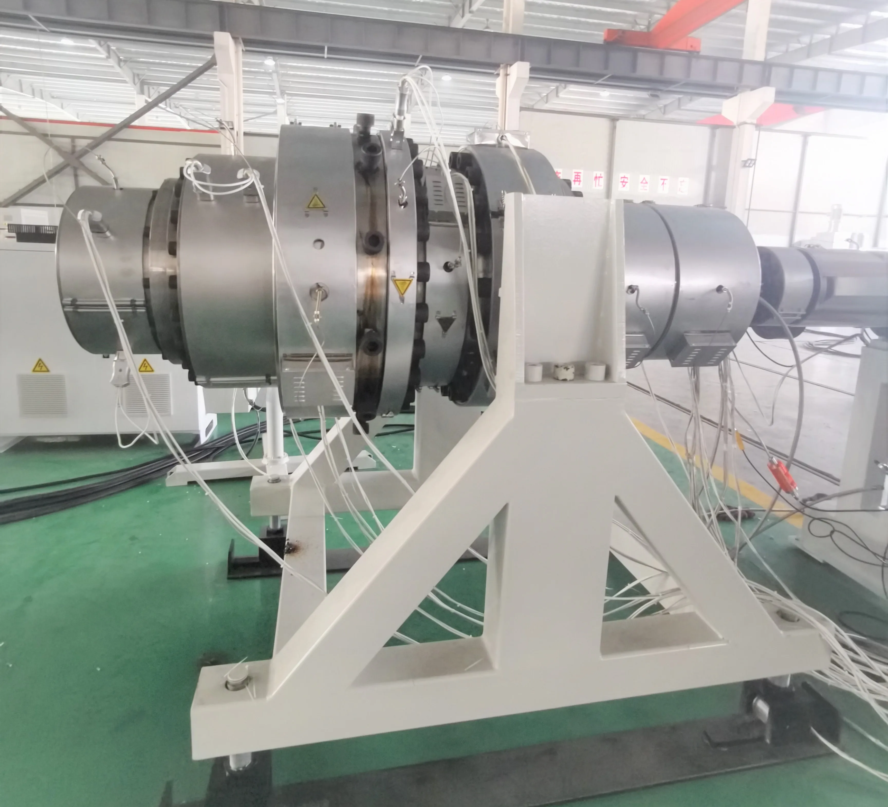 Xinrongplas Automatic Pe Pipe Extrusion Making Machine Line Equipment ...