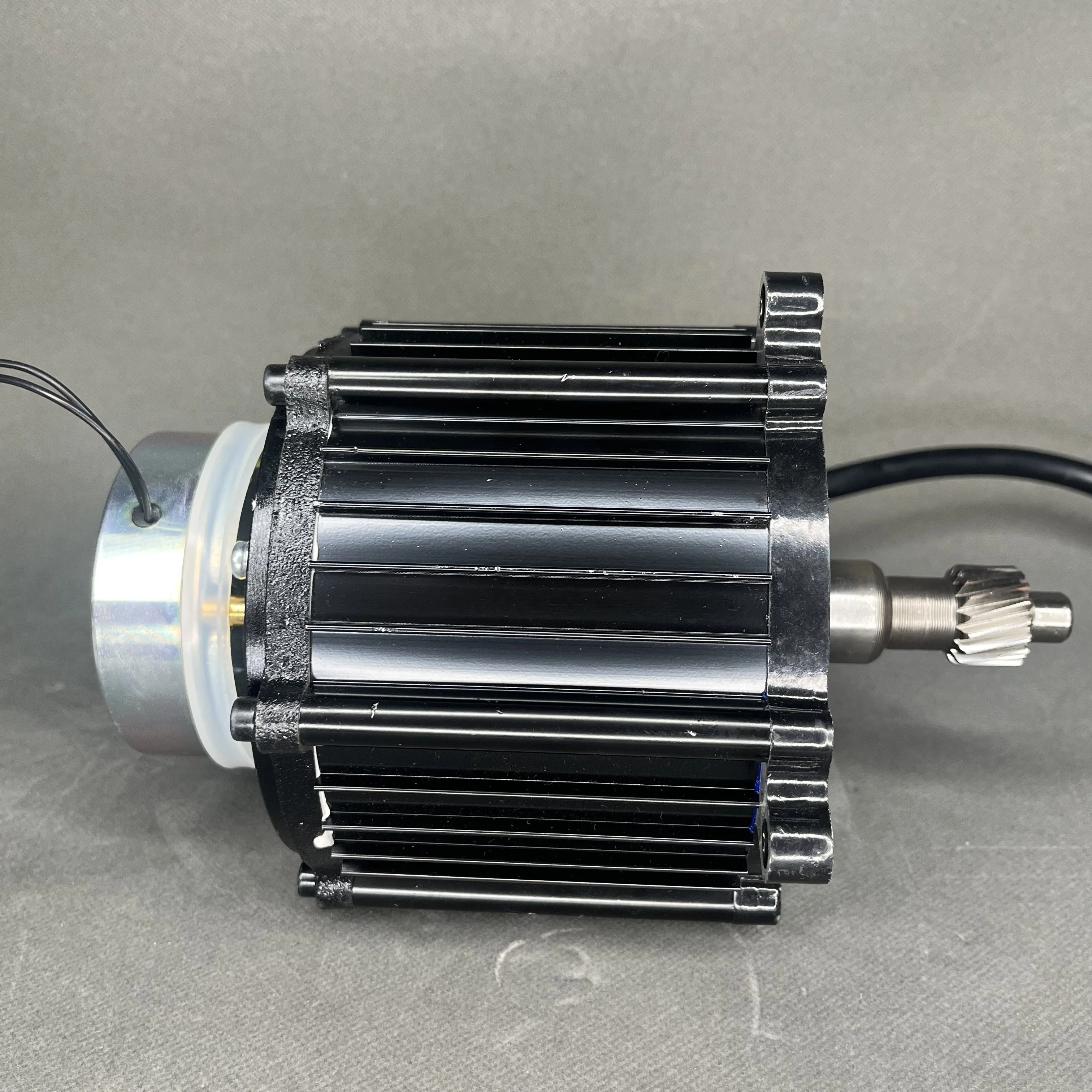 Alibaba.com: 1000W 48V 3000RPM PMSM brushless DC motor with spline ...