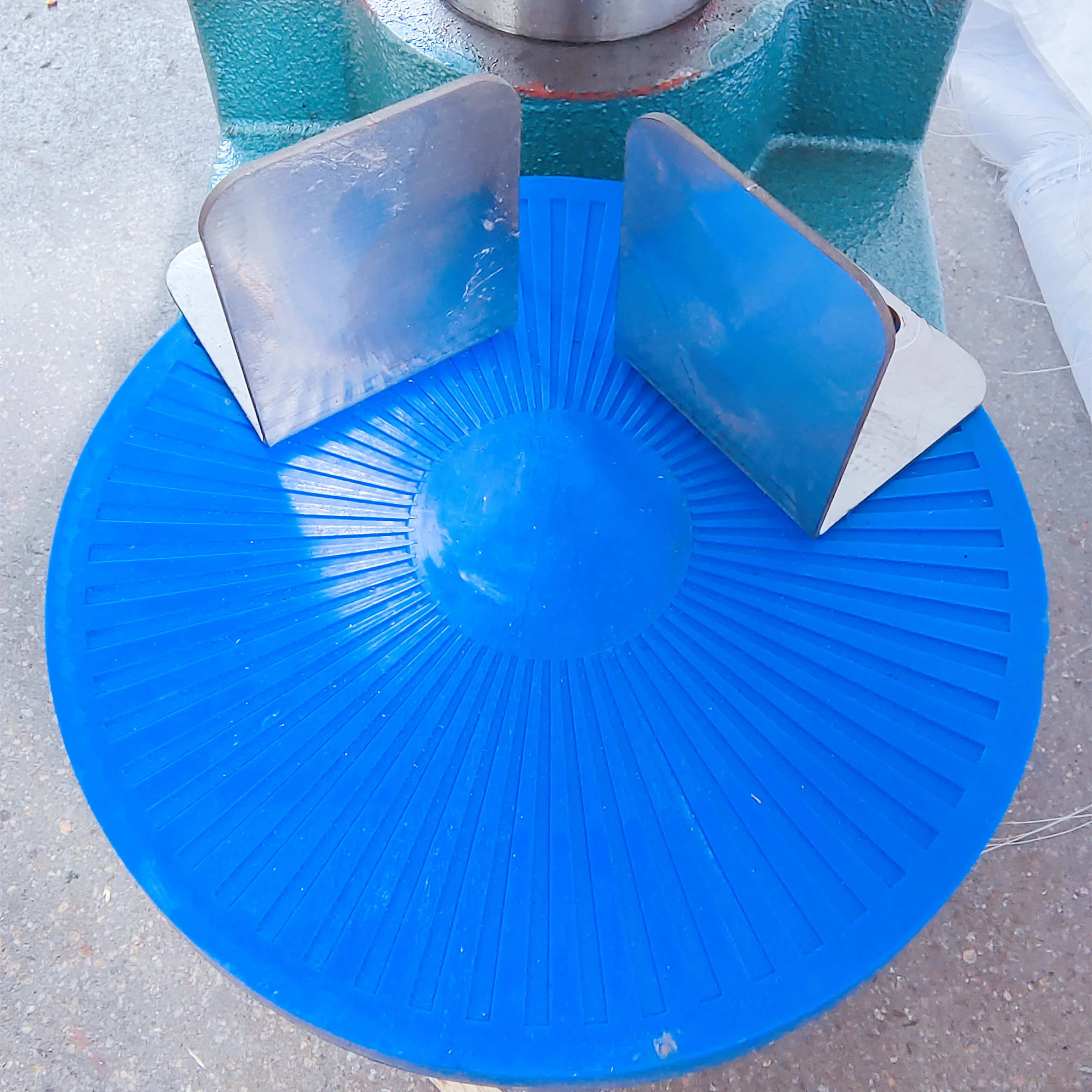 Tongda Capping Machine - Efficient Bottle Sealing Solution