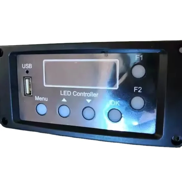 El controlador de pantalla LED de bus cambia la información de ruta de ...