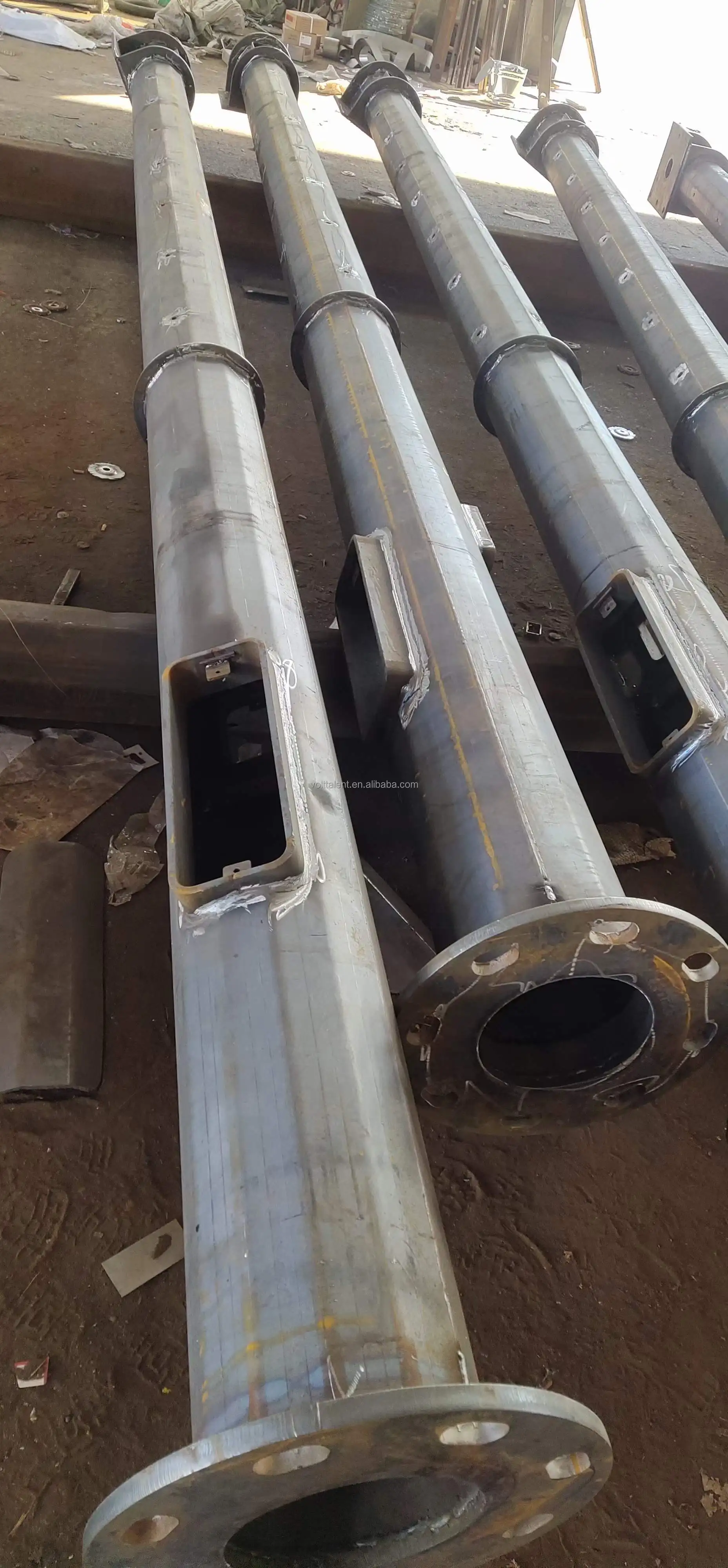 Traffic Signal Lamp Post Octagonal Light Pole Traffic Light Pole ...