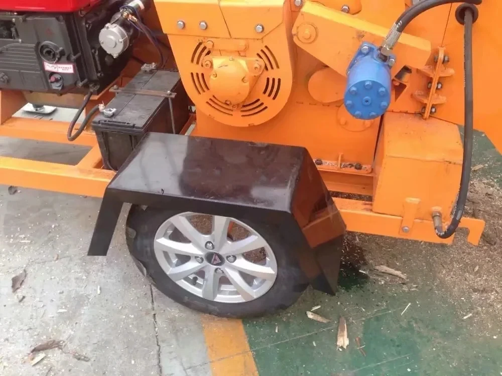 Garden Leaf Mulcher Shredder - Efficient Wood Chipping