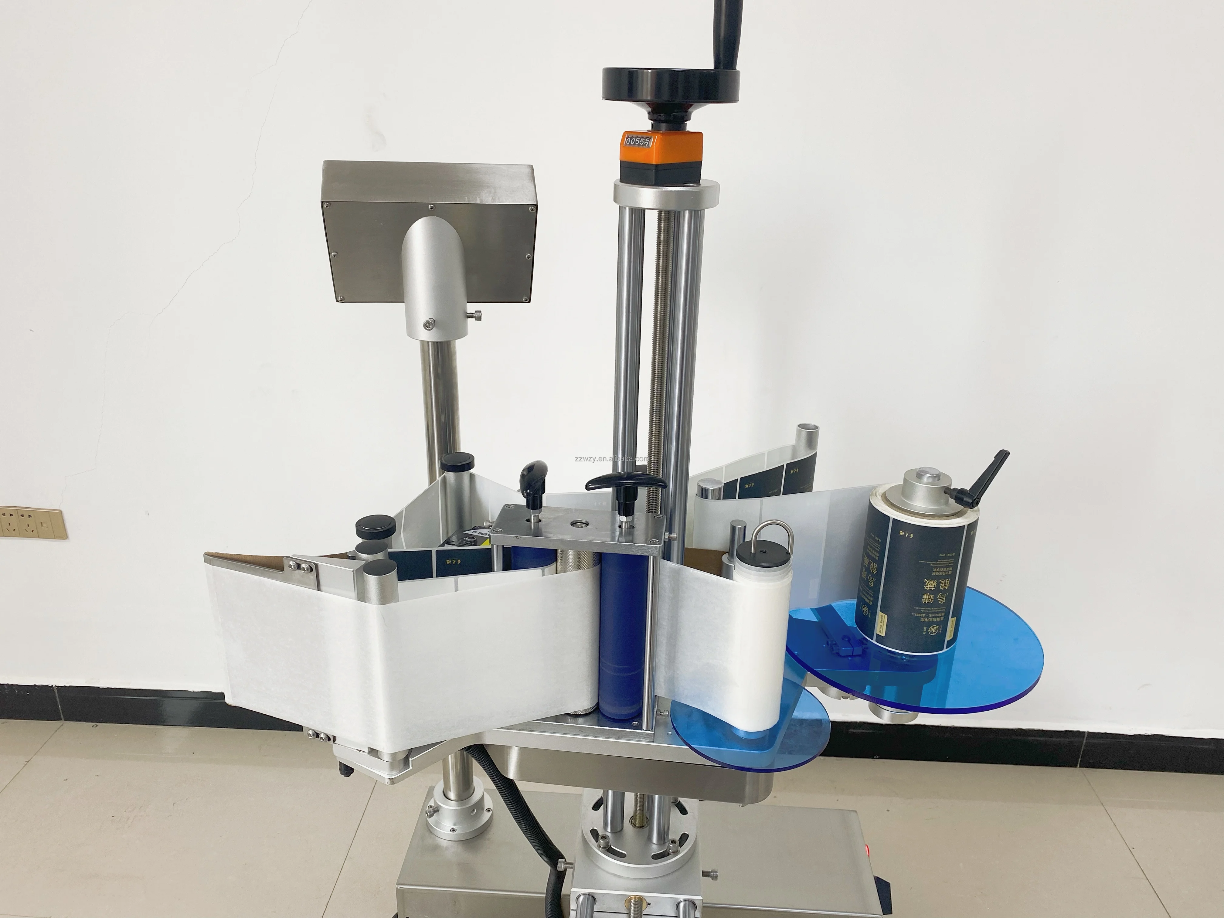 Automatic Flat Bottles Side Label Applicator Stand Alone Assembly Line ...