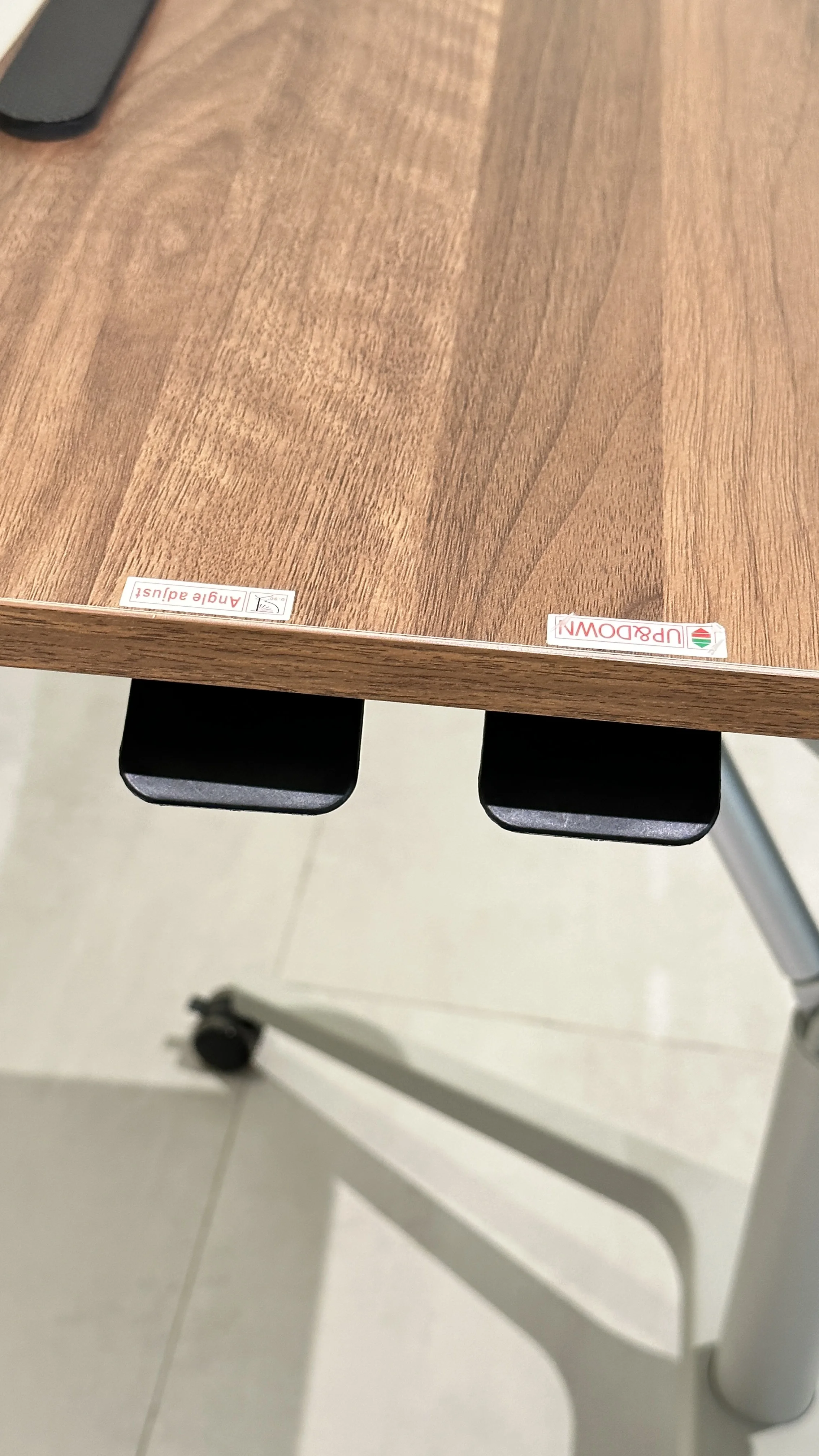 Pneumatic Lifting Office Table Height Adjustable Sit Standing Laptop ...