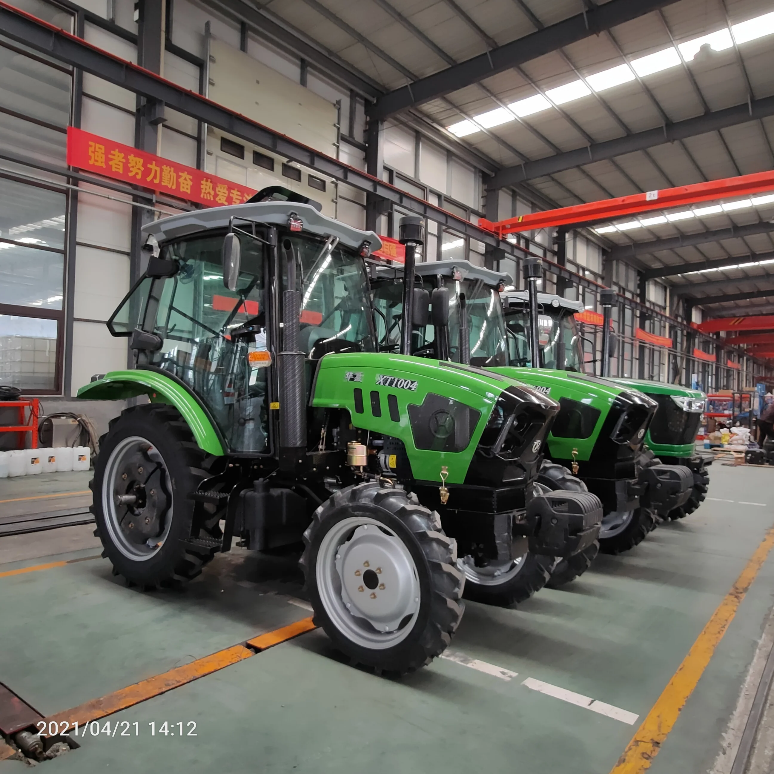 TB Chassis 90hp 4x4 Farm Tractor - High Productivity & Durability