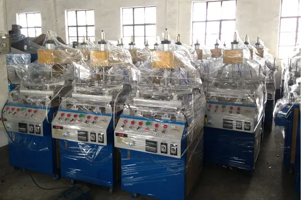 Automatic Plastic Vacuum Forming Blister Edge Folding Machine Clamshell ...