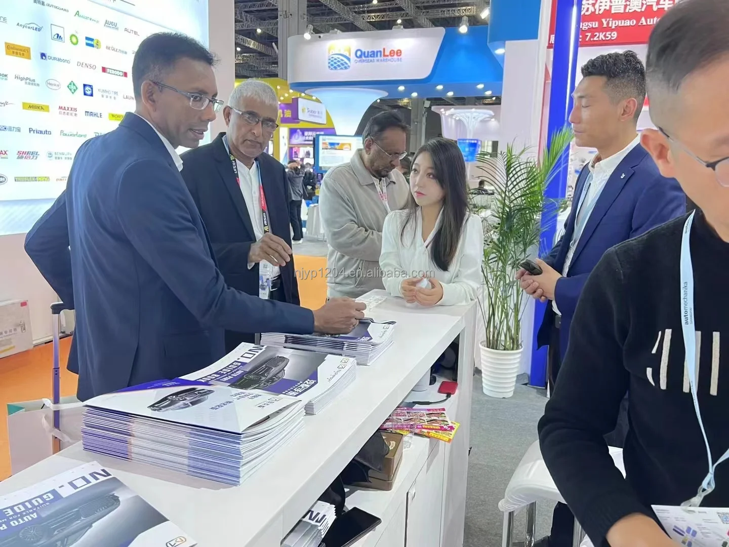 Front Bumper Grille of Various Brands and Models LR121419 for Land ...