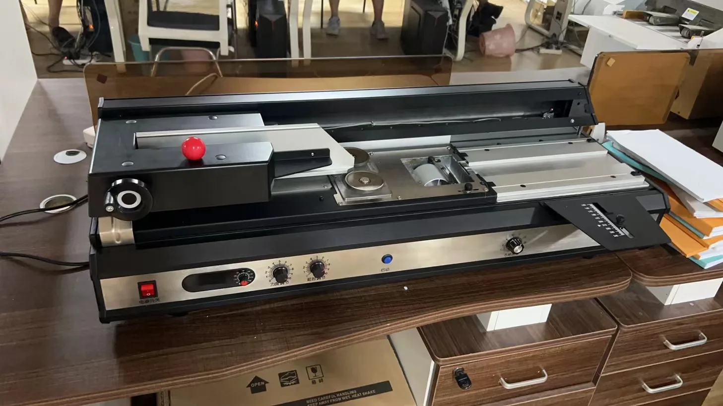A4 Size Fully-Auto Wireless Hot Melt Glue Book Binding Machine