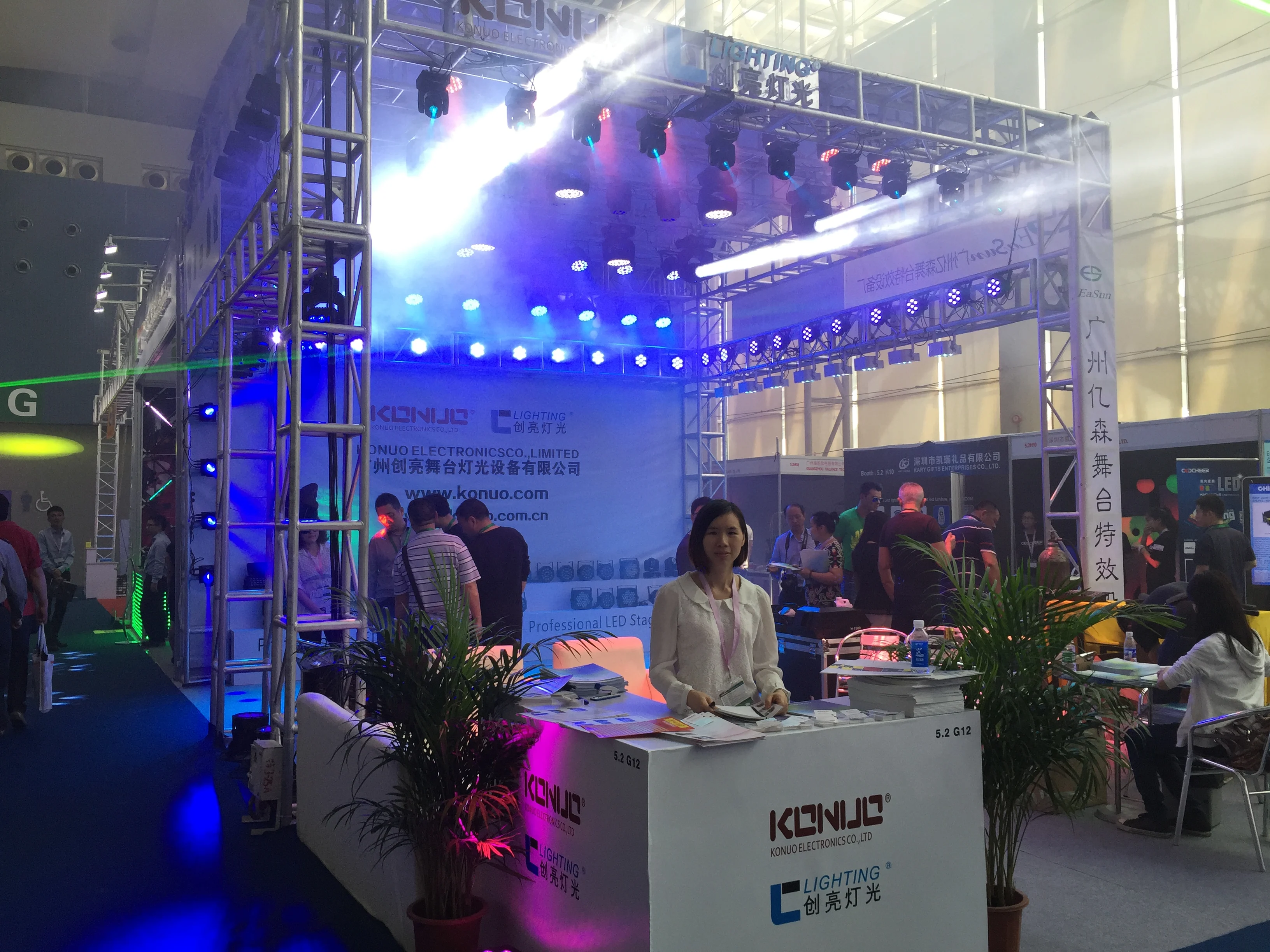 Factory Direct 230w Mini Beam Moving Head Light 7r Beam For Stage ...