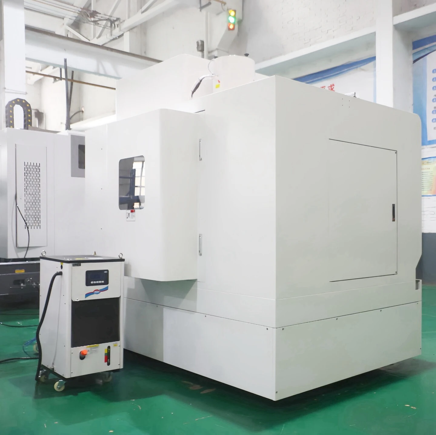 U-380 Industrial Vertical 5 Axis Atc Vcm Metal Cnc Milling Machine ...