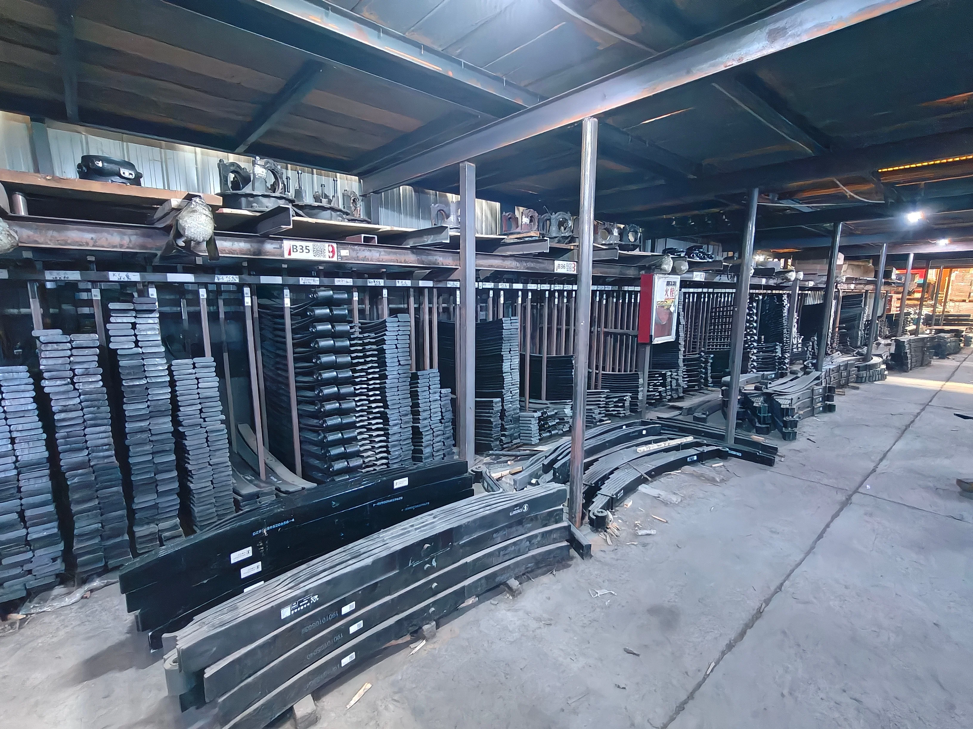 CNHTC SINOTRUK HOWO Heavy Duty Truck Parts Front Mask WG1671110111 for ...