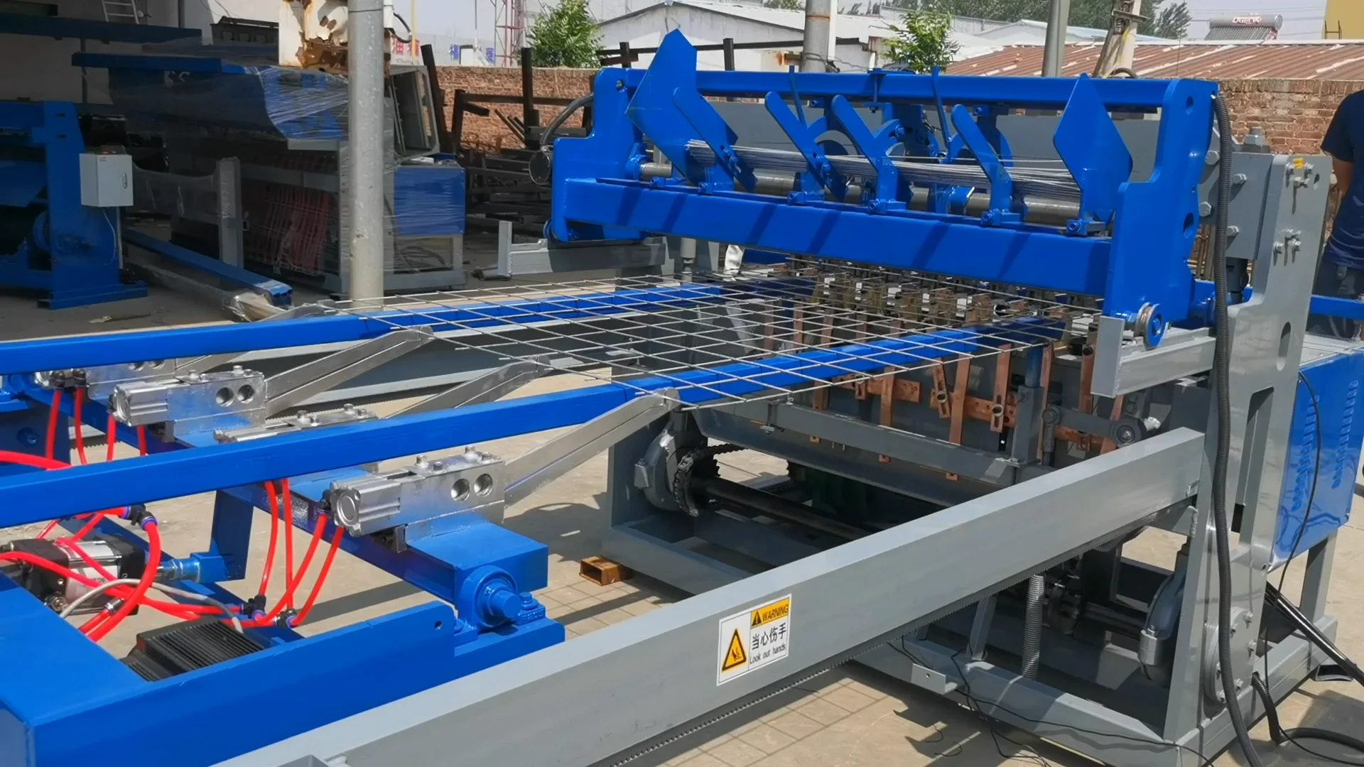 Pneumatic Construction Wire Mesh Panel Welding Machine Wire Mesh Welded ...