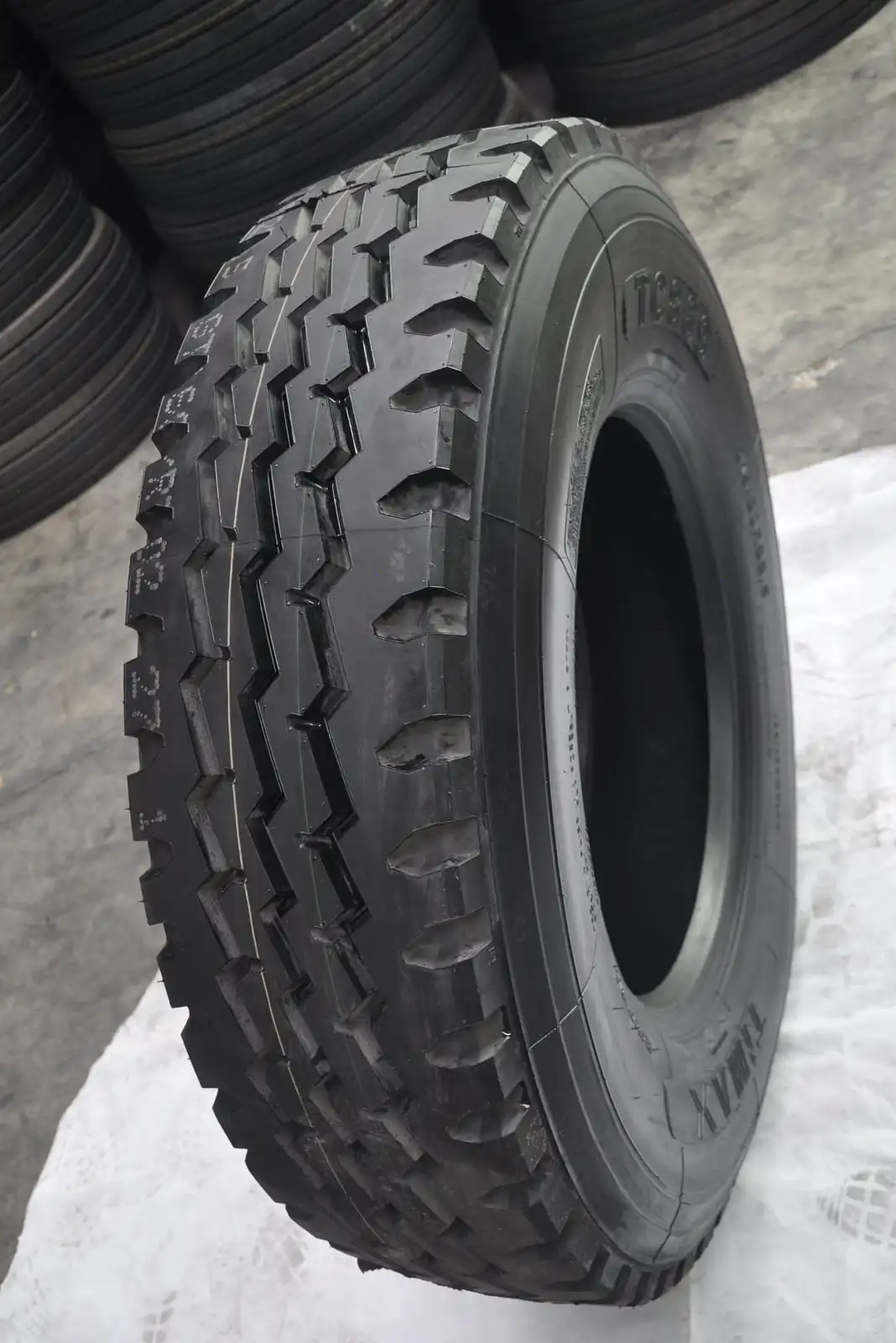Qingdao Timax Tire 11r22.5 Truck Wheels 295/75r22.5 315/80r22.5 12r22.5 Commercial Truck Tires ...