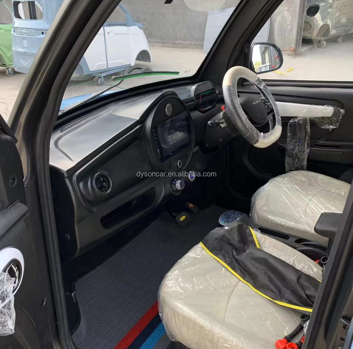Right Hand Drive Mini Electric Vehicle New Energy Car with Solar Panel ...