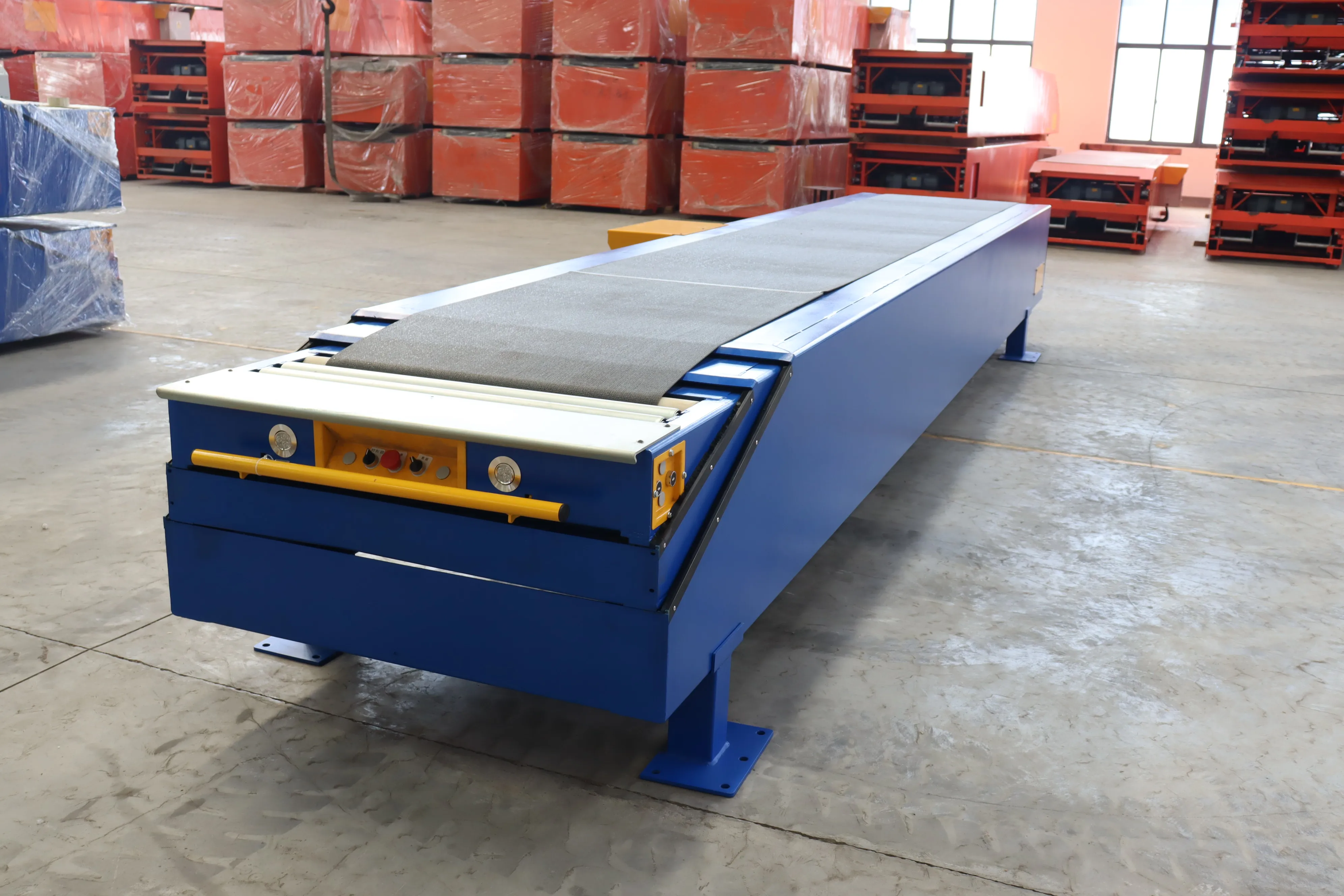 4 Sections 6m Stretch 12m Telescopic Belt Conveyor With Hydraulic - Buy ...