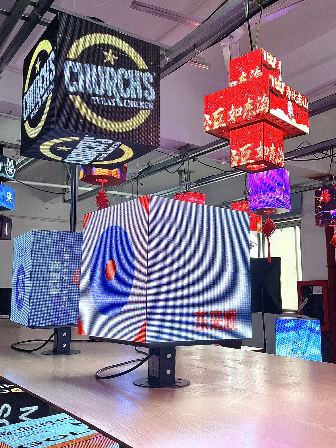 Indoor LED Screen Cube - HD Display for Advertising