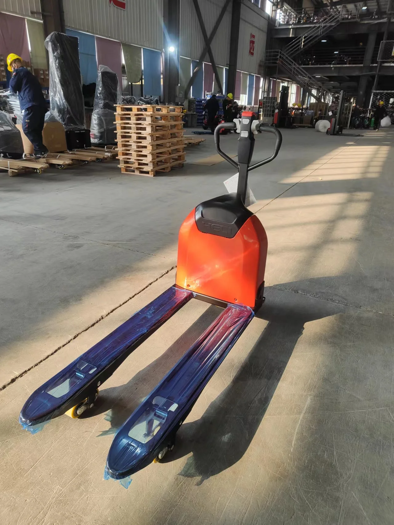 HELI Powered Pallet Jack - 1500kg Capacity Full Electric Truck