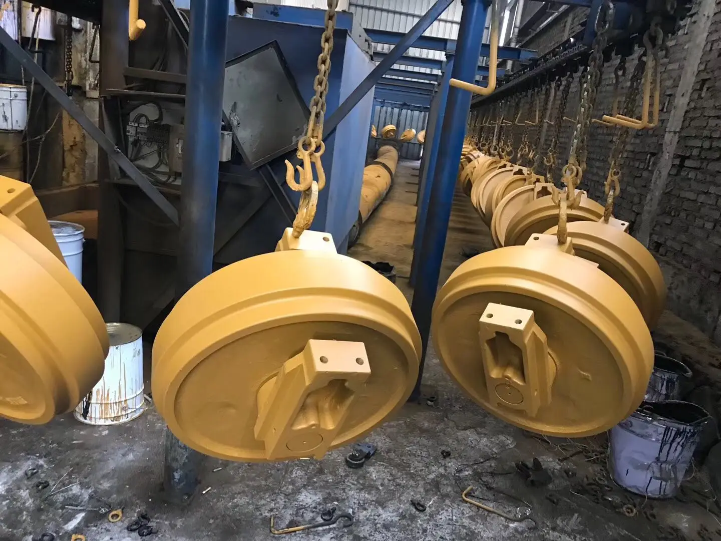 Excavator Undercarriage Parts Front Idler D61px-12 Front Idler Assembly ...