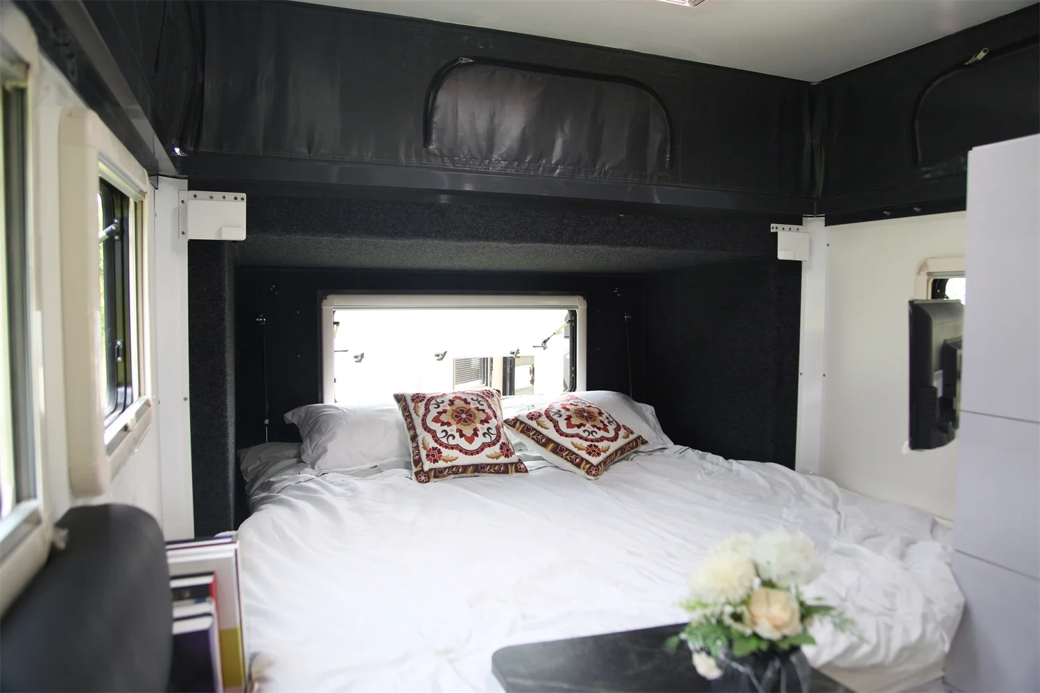 Ecocampor 15ft Offroad Hybrid RV Caravan with Outdoor Kitchen