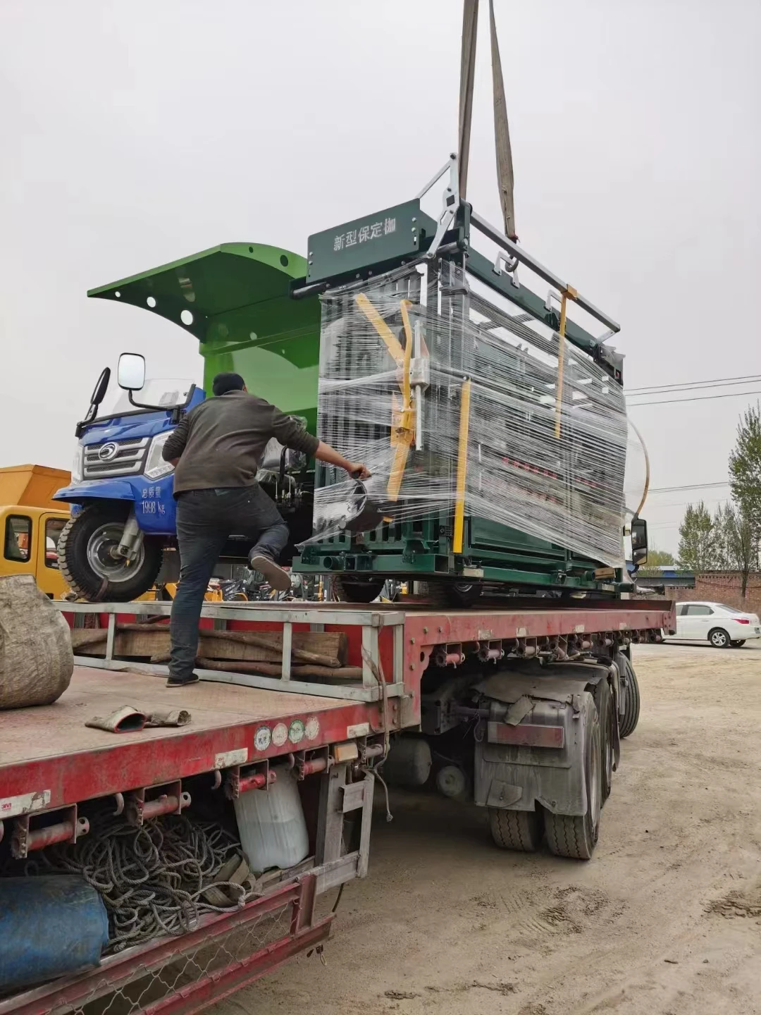 Factory Price Cattle Loading Cattle Squeeze Chute Hydraulic For Cattle ...