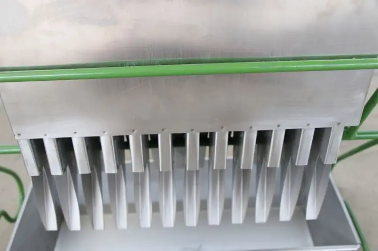 Laboratory Use Sample Separator Riffle Sample Divider - Buy Lab Riffle ...