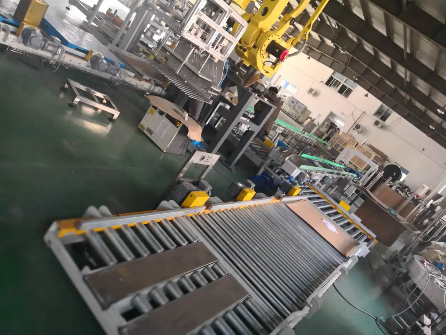 Robot Carton Box Erector / Robotic Random Carton Case Erector / Robot ...