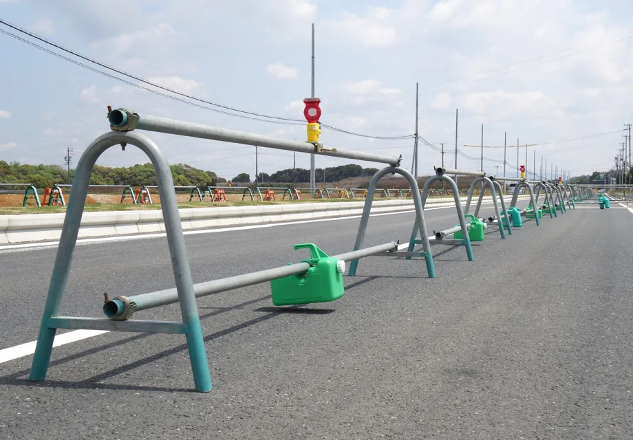 Galvanized U-Shaped Iron Pipe Barricade - Durable & Easy to Install