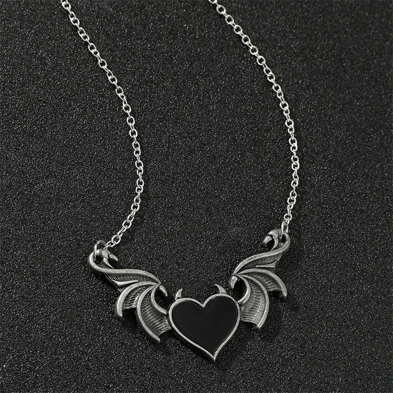 Gothic Black Love Pendant Vintage Bat Wing Heart Necklace for Women ...