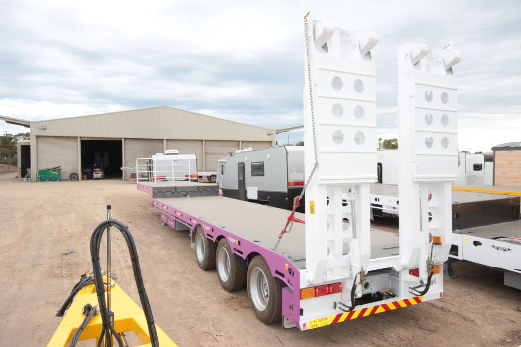 BERKLEY 3 Axles Step Deck Trailer Heavy Duty Chassis Low Bed Semi ...