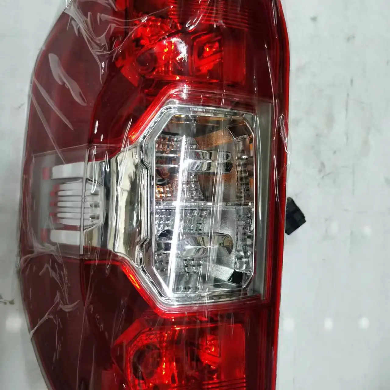 上汽大通T60原装后尾灯总成OEM C00047650 C00047651新2024中国厂家直销| Alibaba.com