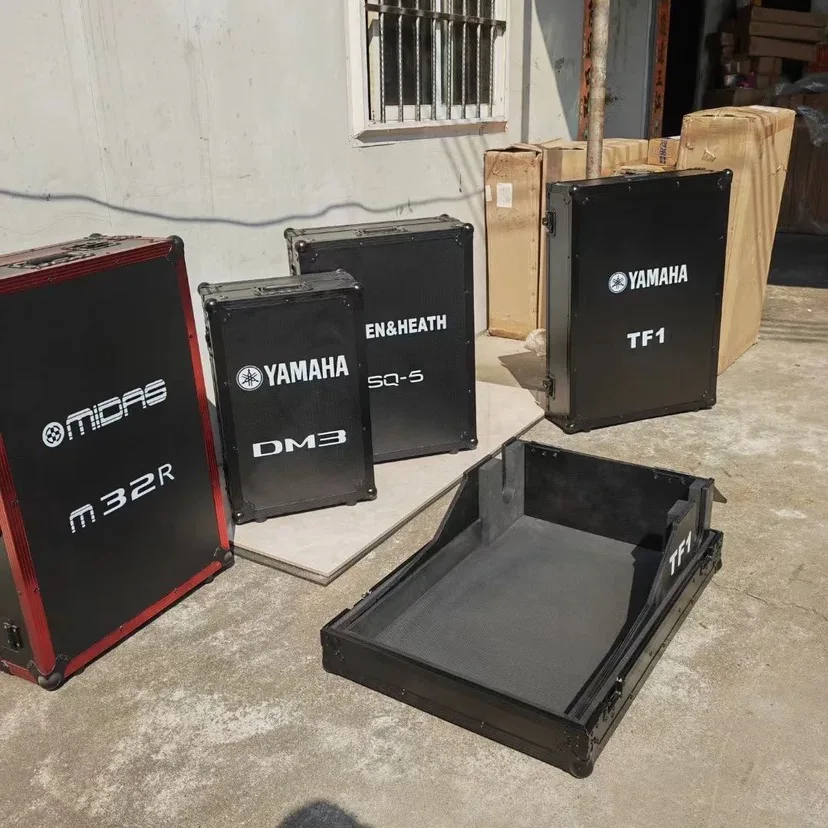 Yamaha DM3 Mixing Console with Aviation Box for Stage Performance