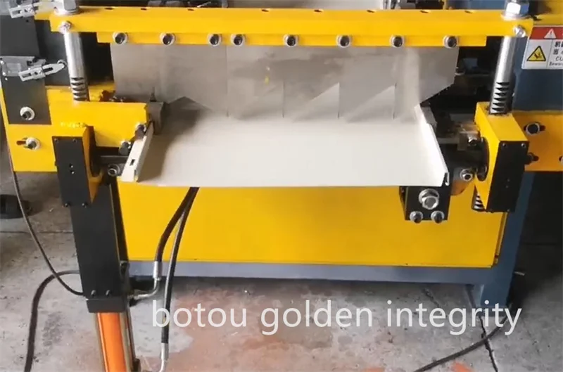 Self Lock Standing Seam Roofing Machine - Adjustable Width