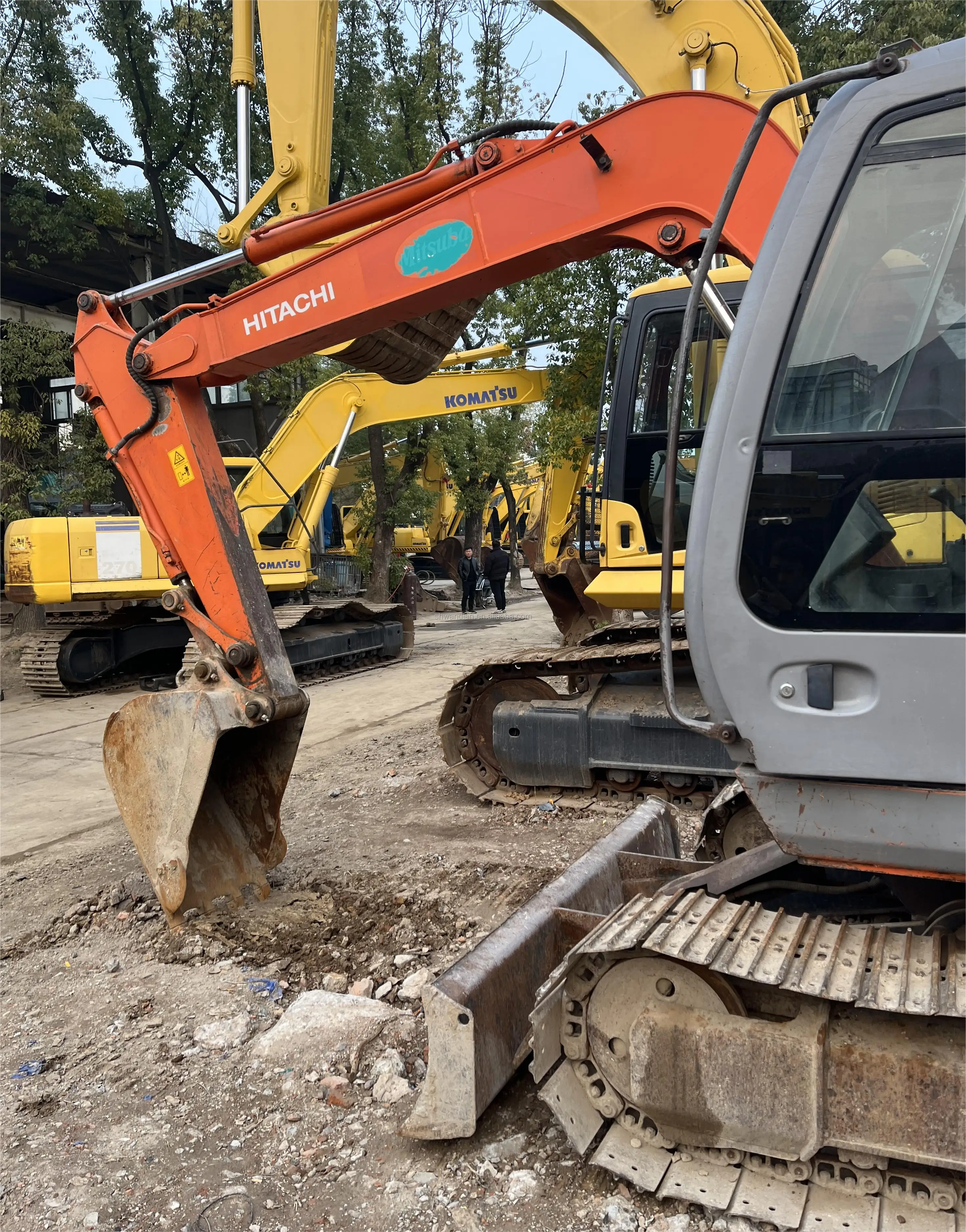 Japan Hitachi Zx75 Excavator Used Excavators 7 Tons Japan Used Hitachi ...