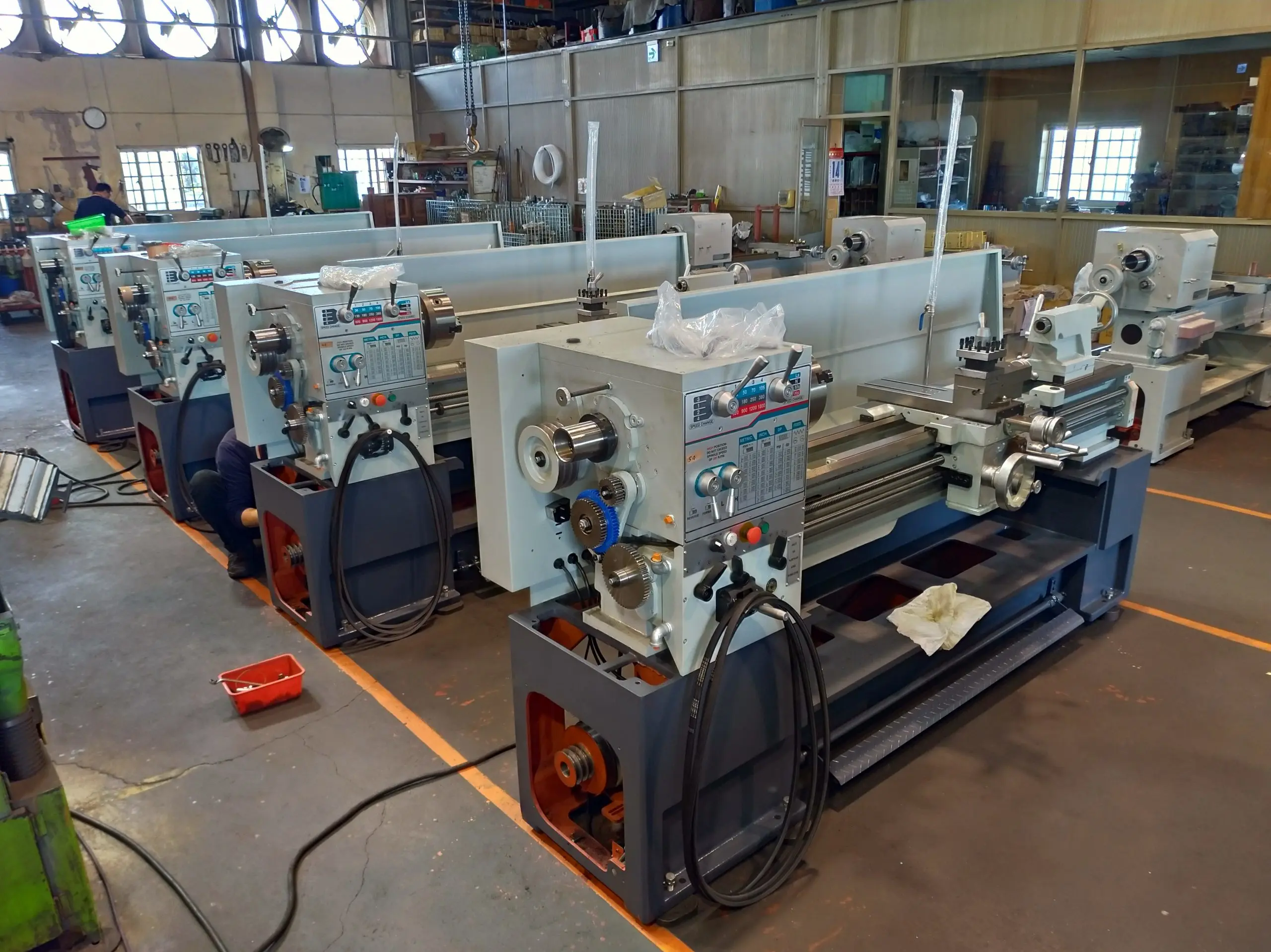 China Industrial Manual Lathe Machine, 1 Meter Metal Working Lathe with ...