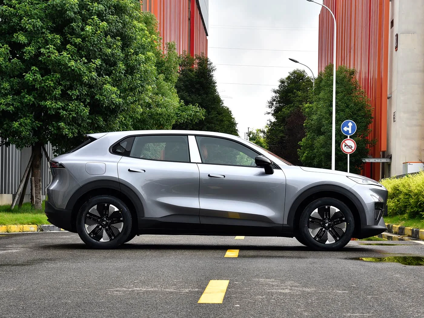 2026 Shenlan S05 Hybrid Range-Extend RWD SUV Vehicle High Speed Compact SUV Changan Electric Car ...