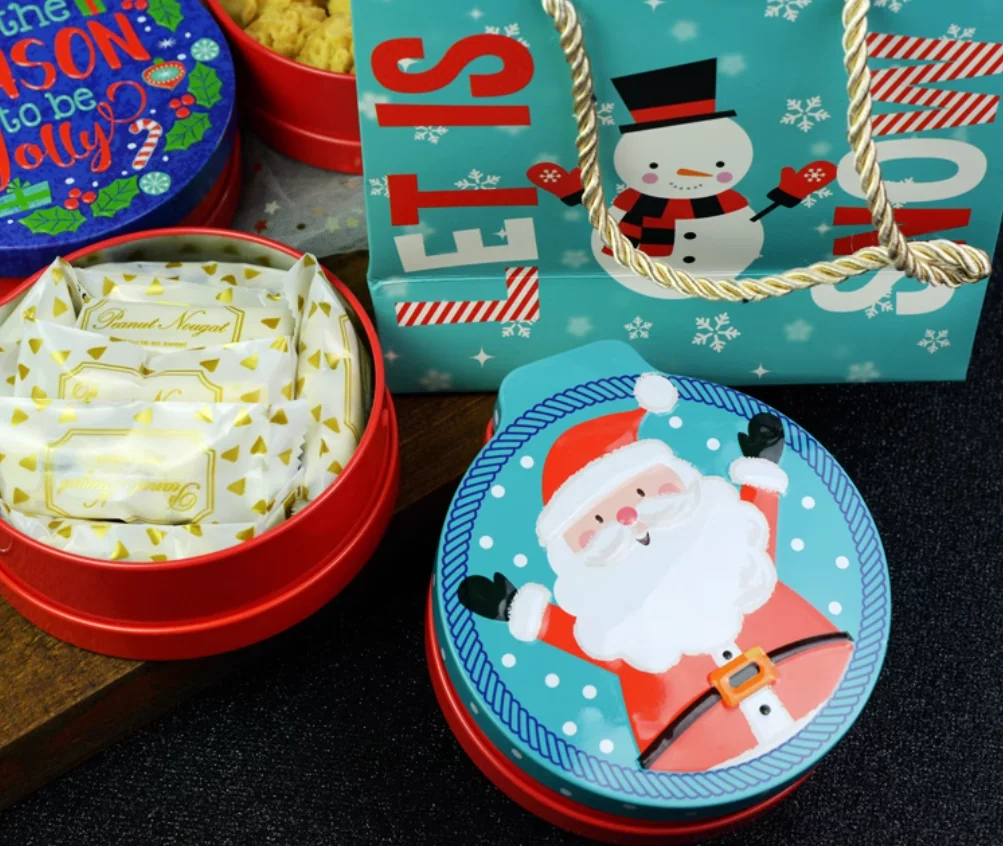 Small Iron Gift Box with Three-Dimensional Christmas Relief Cover ...