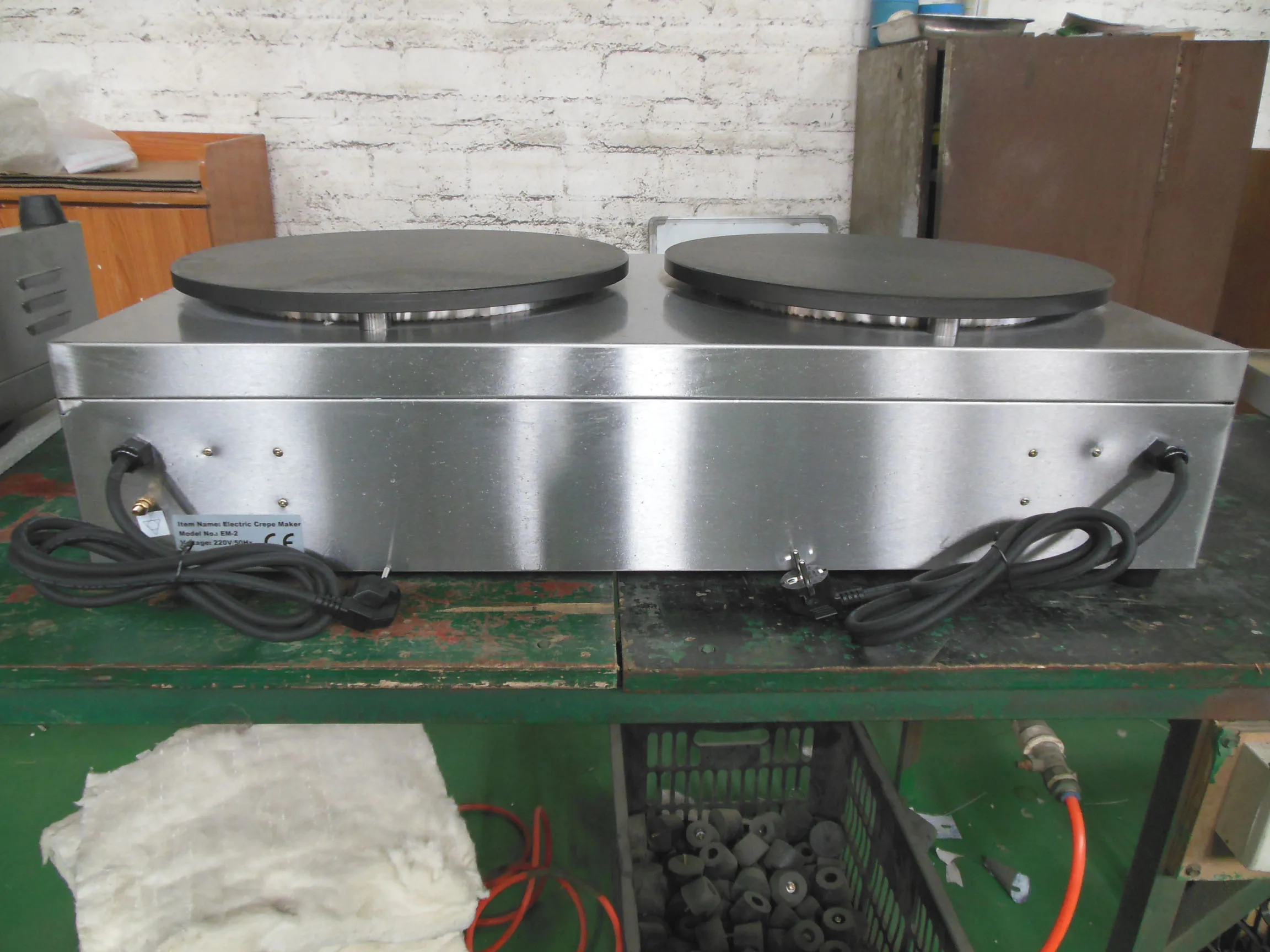 Snack Equipment Uniform Heat Smart Control Oil Free Non Stick Surface 2 ...