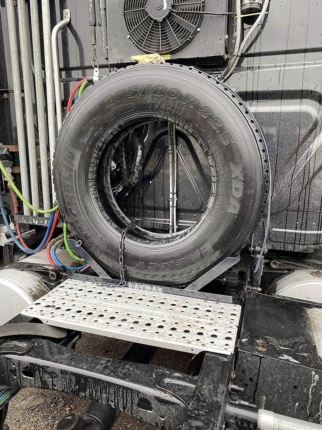 Custom Logo Tyre Racking Available Semi Truck Spare Tire Carrier Rack ...