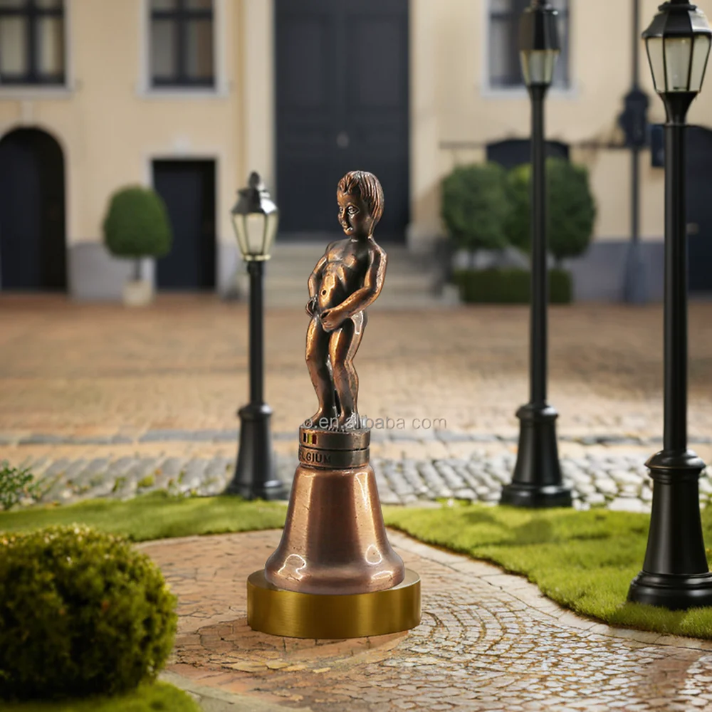 Metal Fiqurine Peeing Boy Statue Belgium Red Copper Tourism Souvenir ...