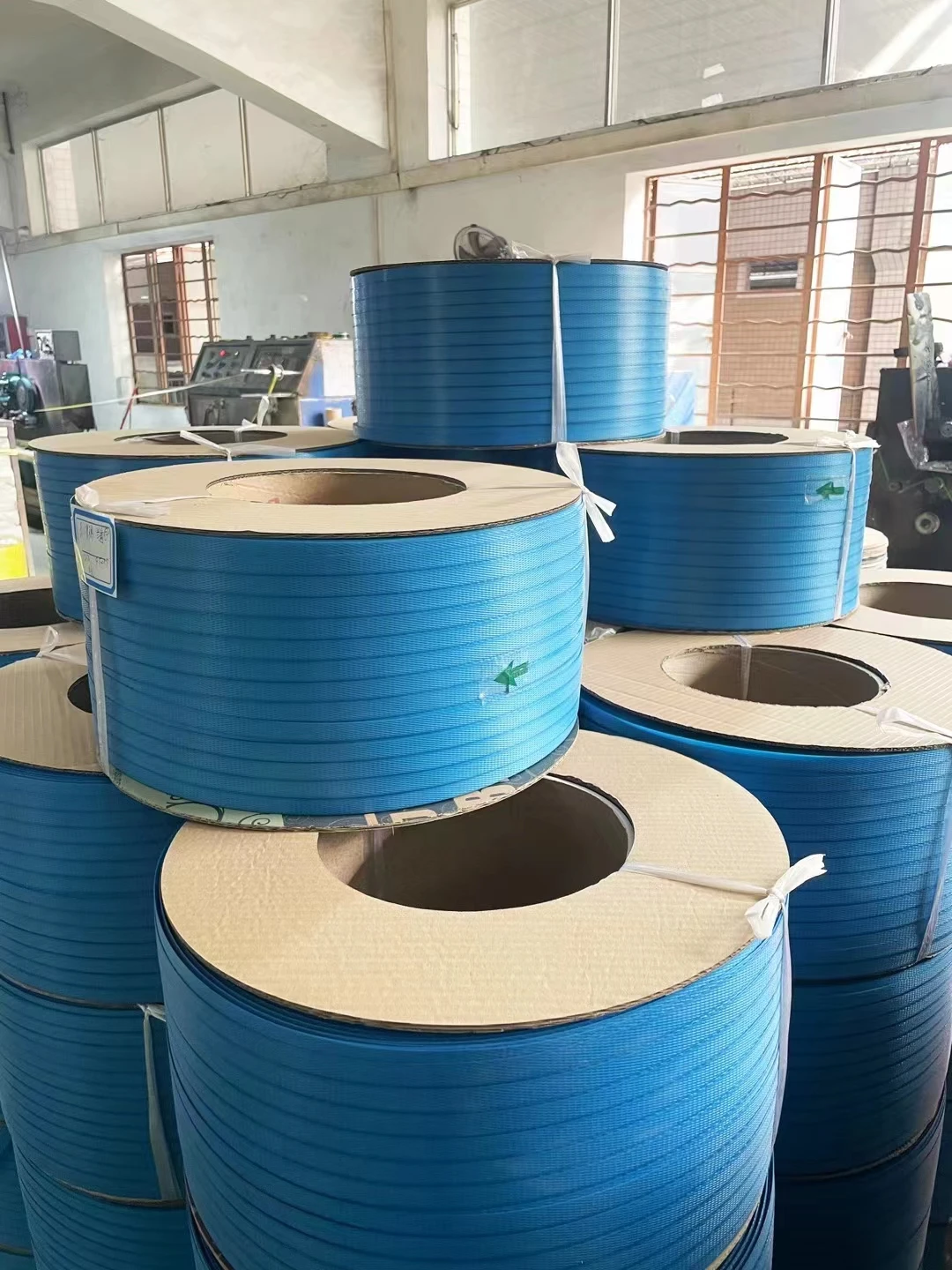 Pp Strapping Roll Plastic Packing Strip For Pallet - Buy Pp Pack Strap ...