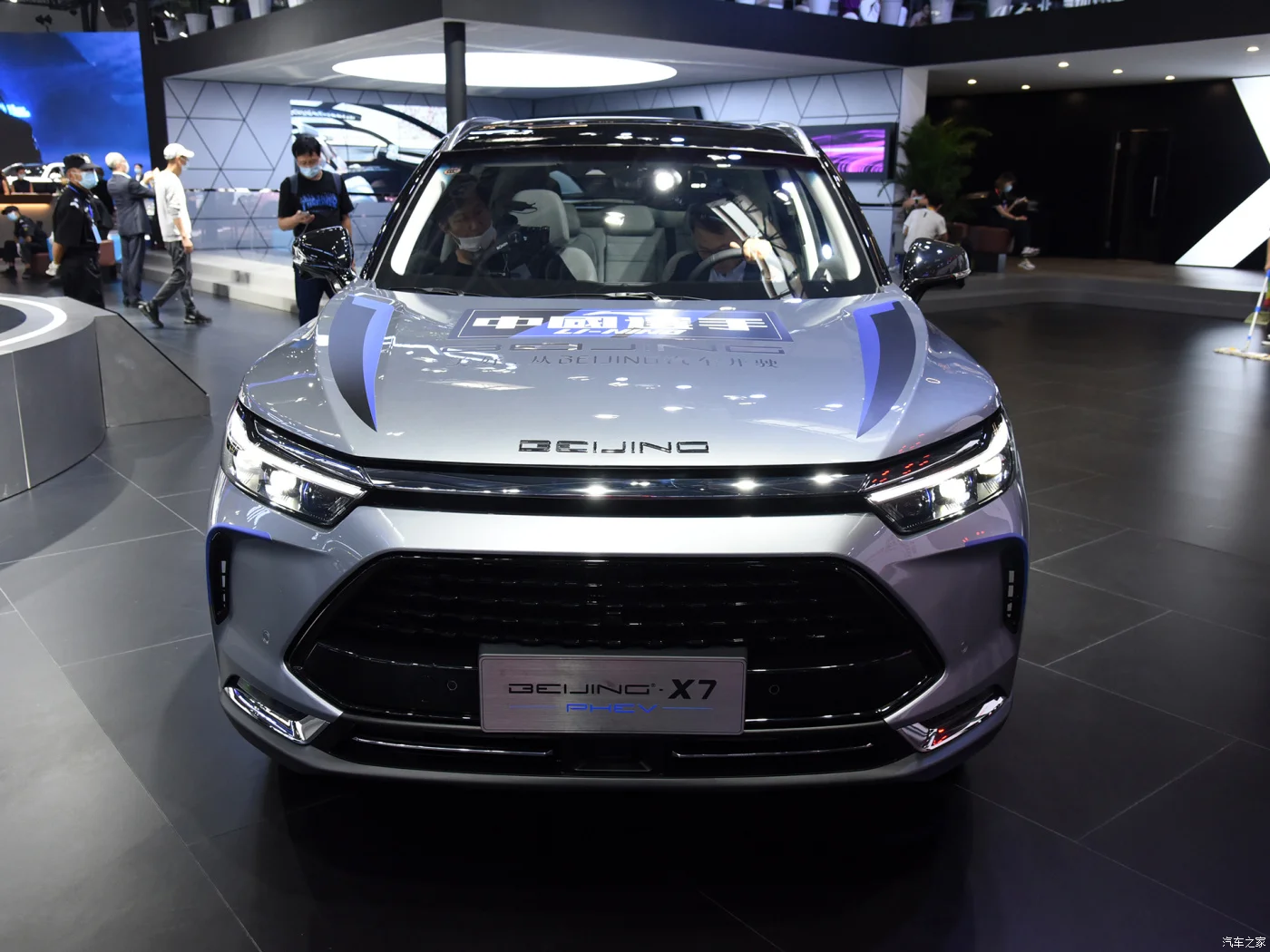 Made In China Good Price Brand New 5 Seats Baic Beijing X7 Phev Plug In ...