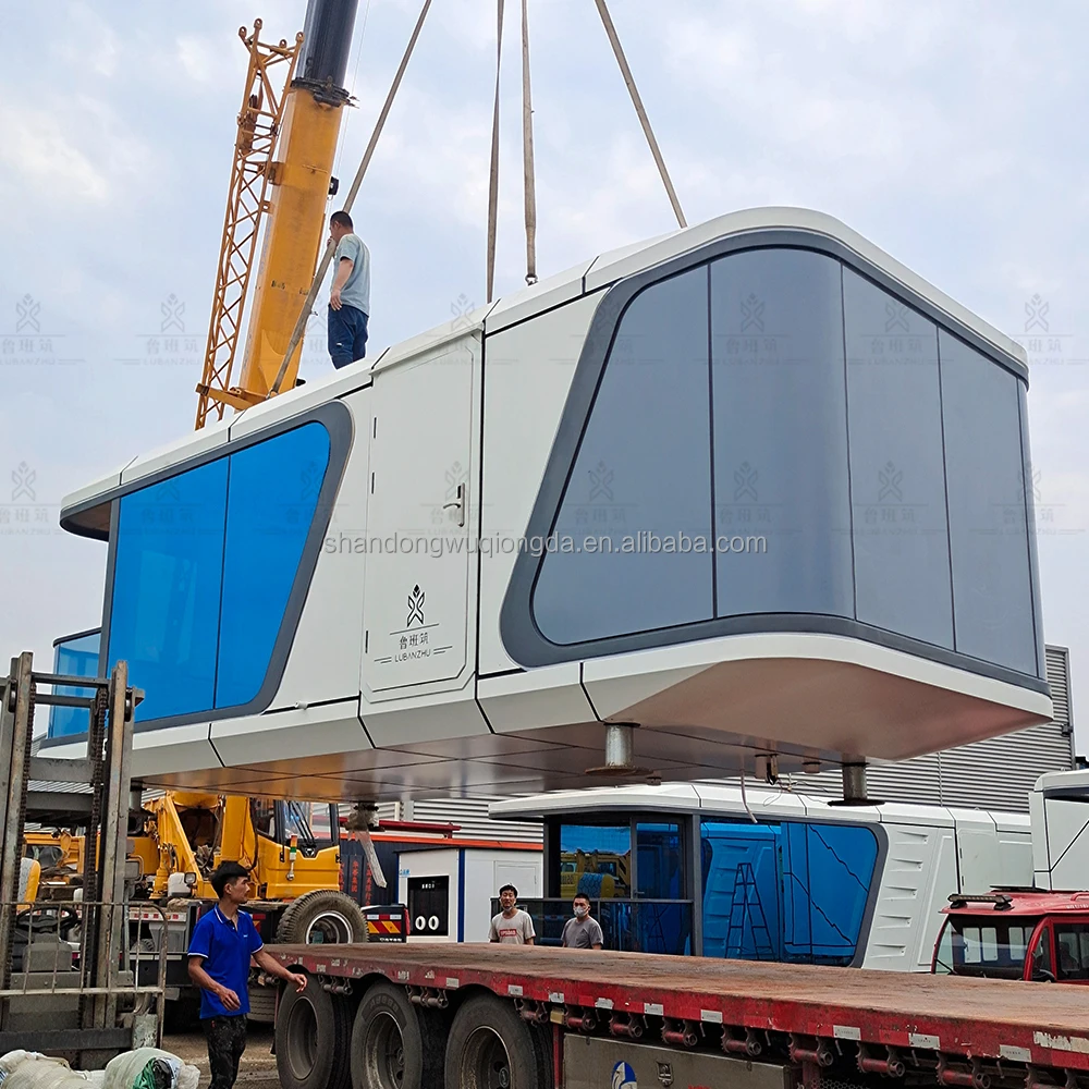 Customize 40ft 20ft Portable Mobile Glamping Space Capsule