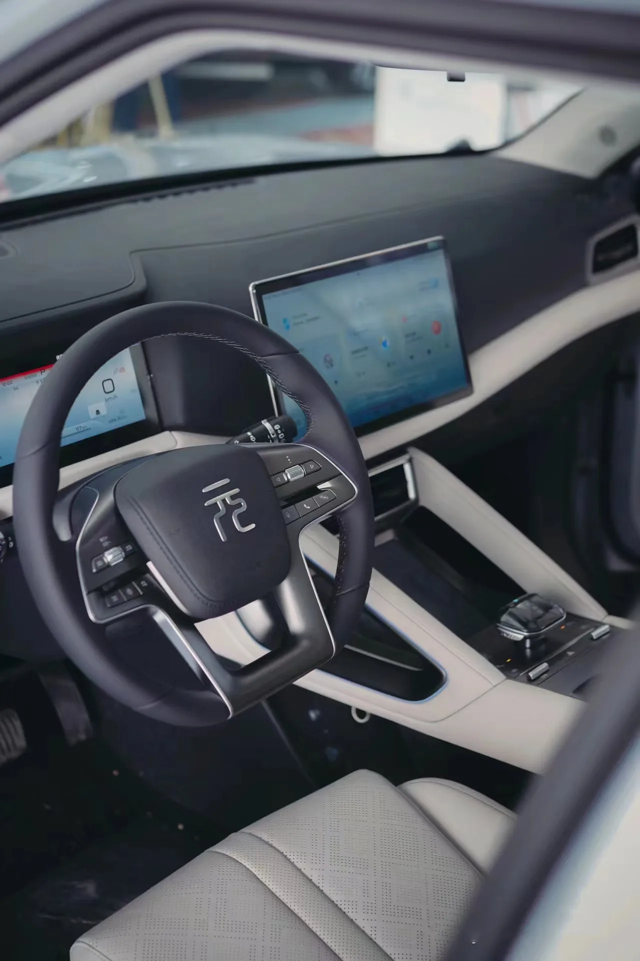 2024 Hot Sale Good Quality Byd Yuan Up New Electric Car Suv 5-seat ...