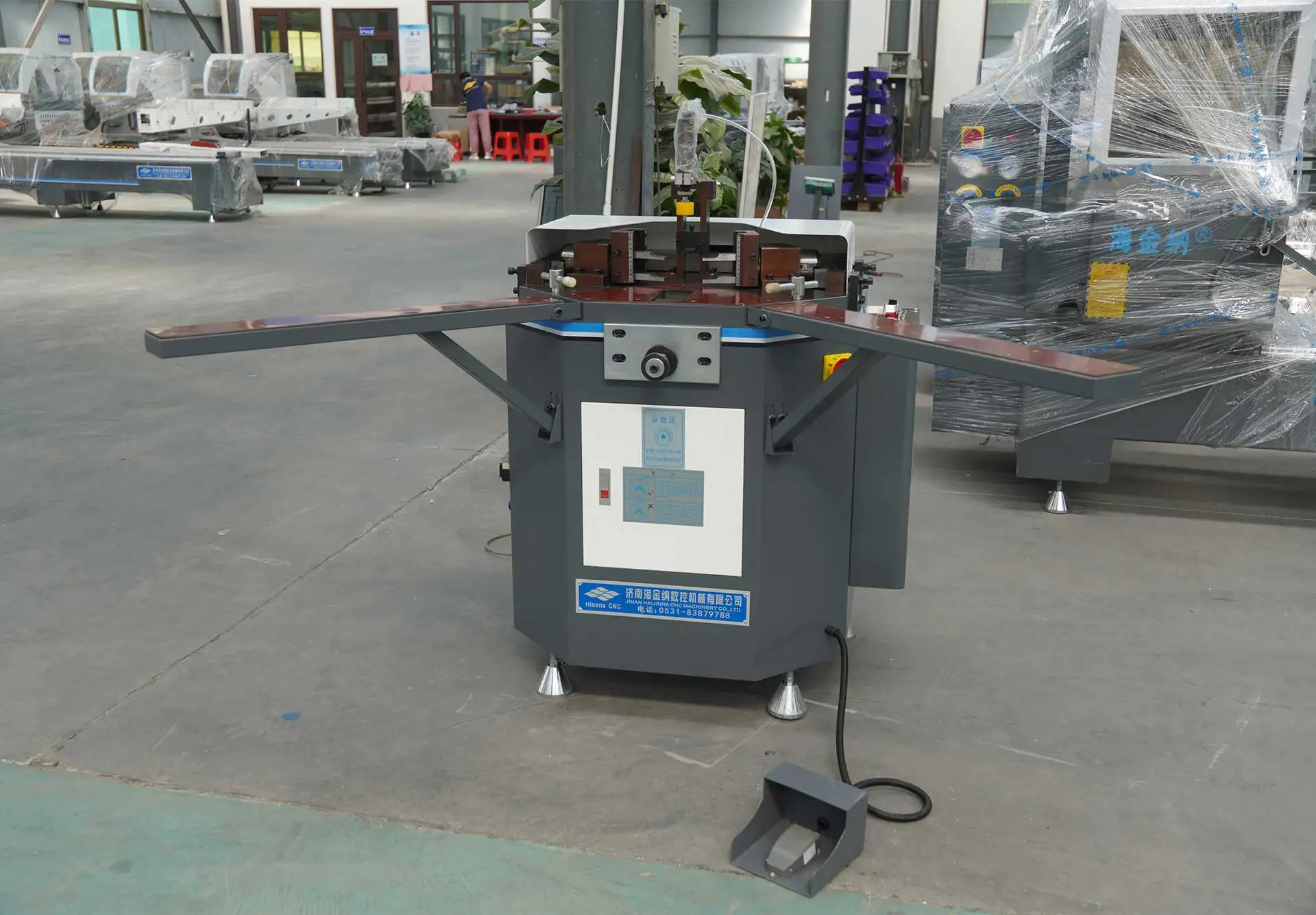 Corner Crimping Machine for Aluminum Profiles - Easy to Operate