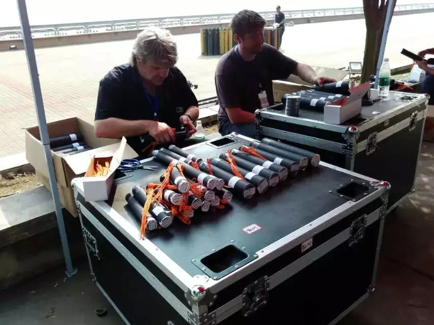 Smile Face 1.2" 20 Shots Fireworks Rack - Special Effects