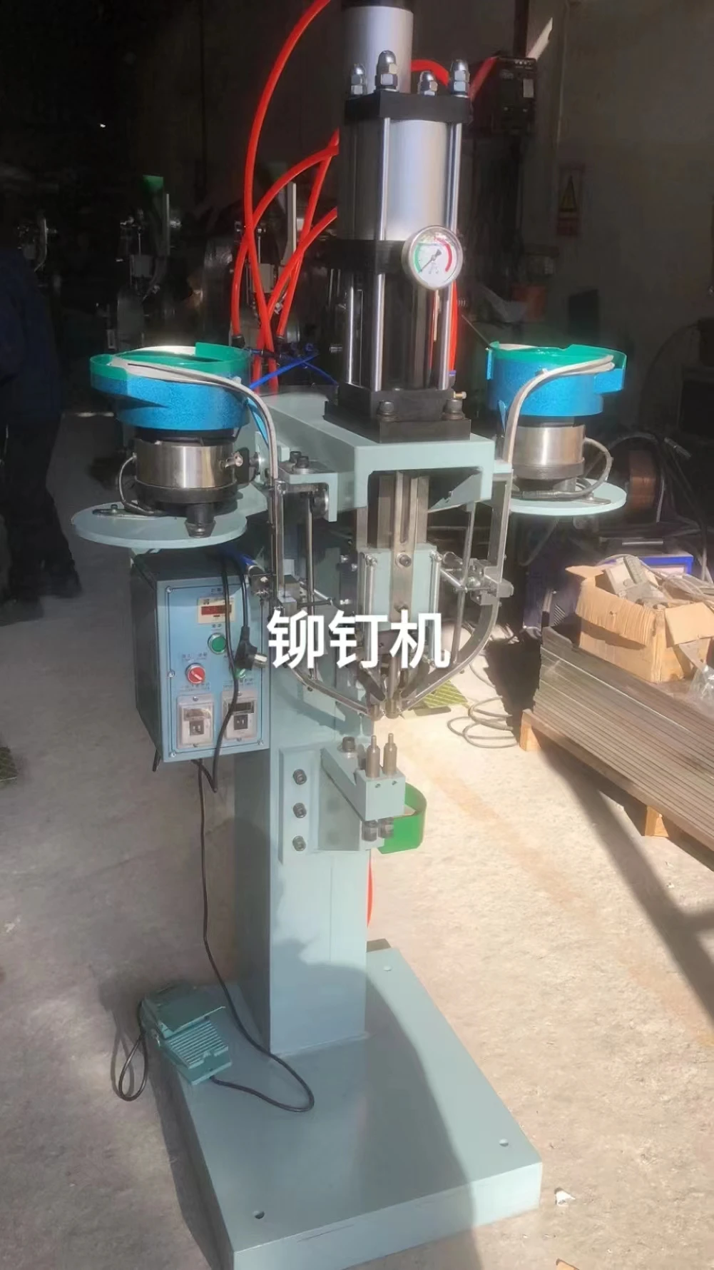 Double Rivet Industrial Machine For Efficient Welding And Assembly ...