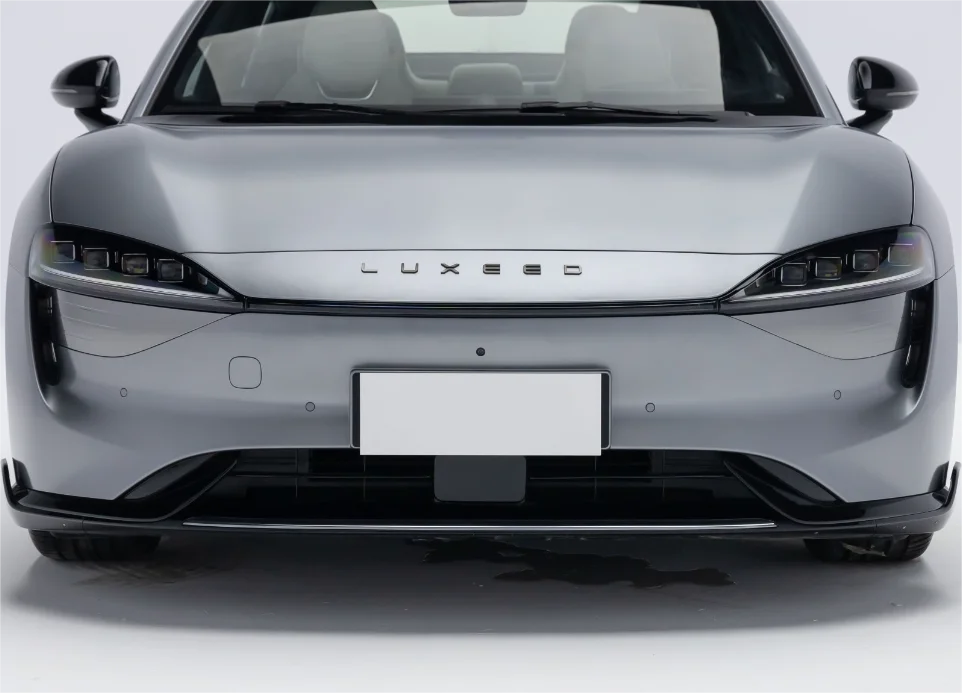 Luxeed S7 - 855KM Range, 4WD Pure Electric Car by Huawei Chery
